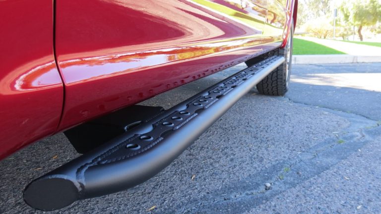 Steps to Picking the Right 4x4 Side Steps - 3Steps